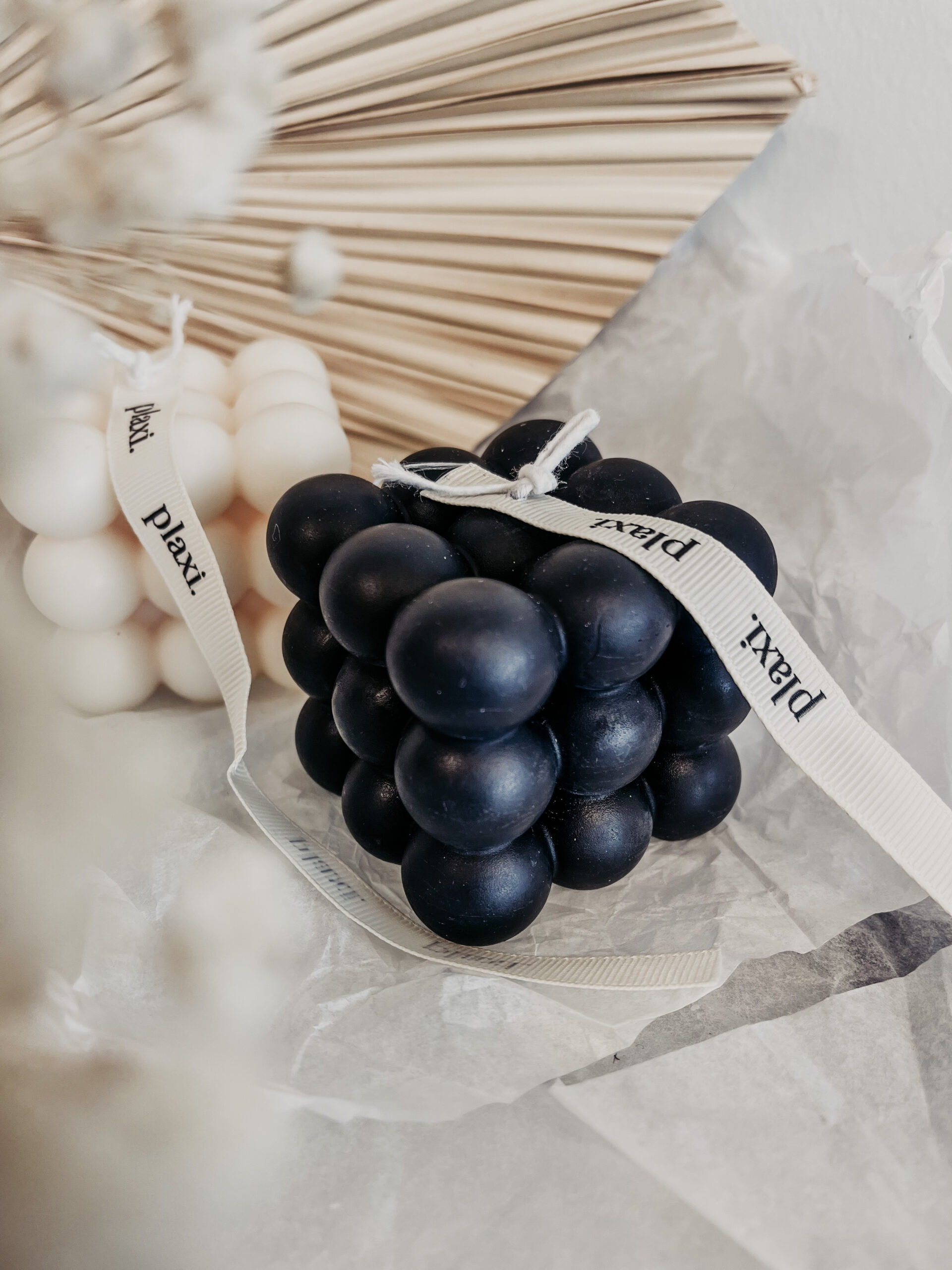 Naturaalsest sojavahast küünal Mull must | Gardest