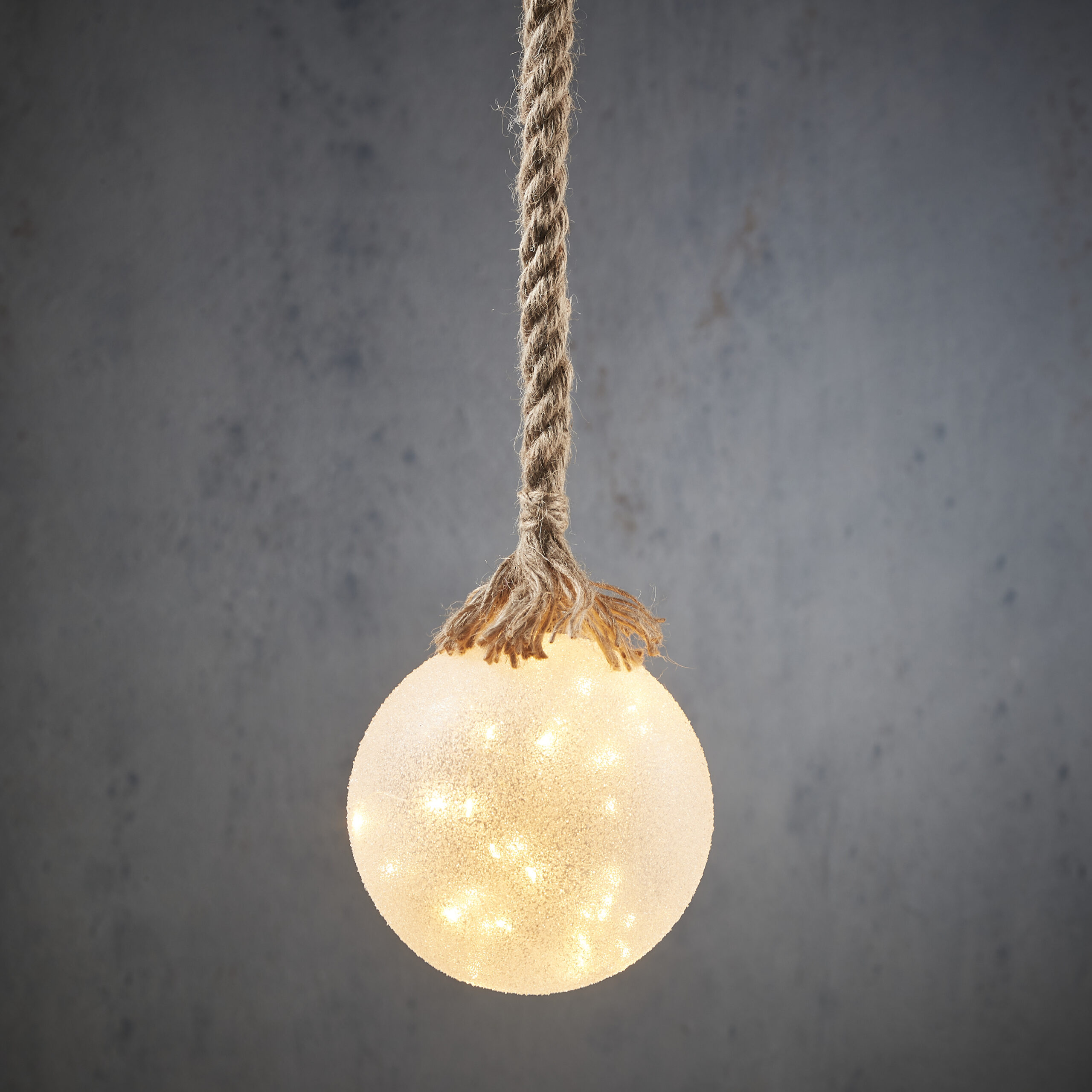 Valguspall jäine 30LED soe valge, d14cm, patareidega | Gardest